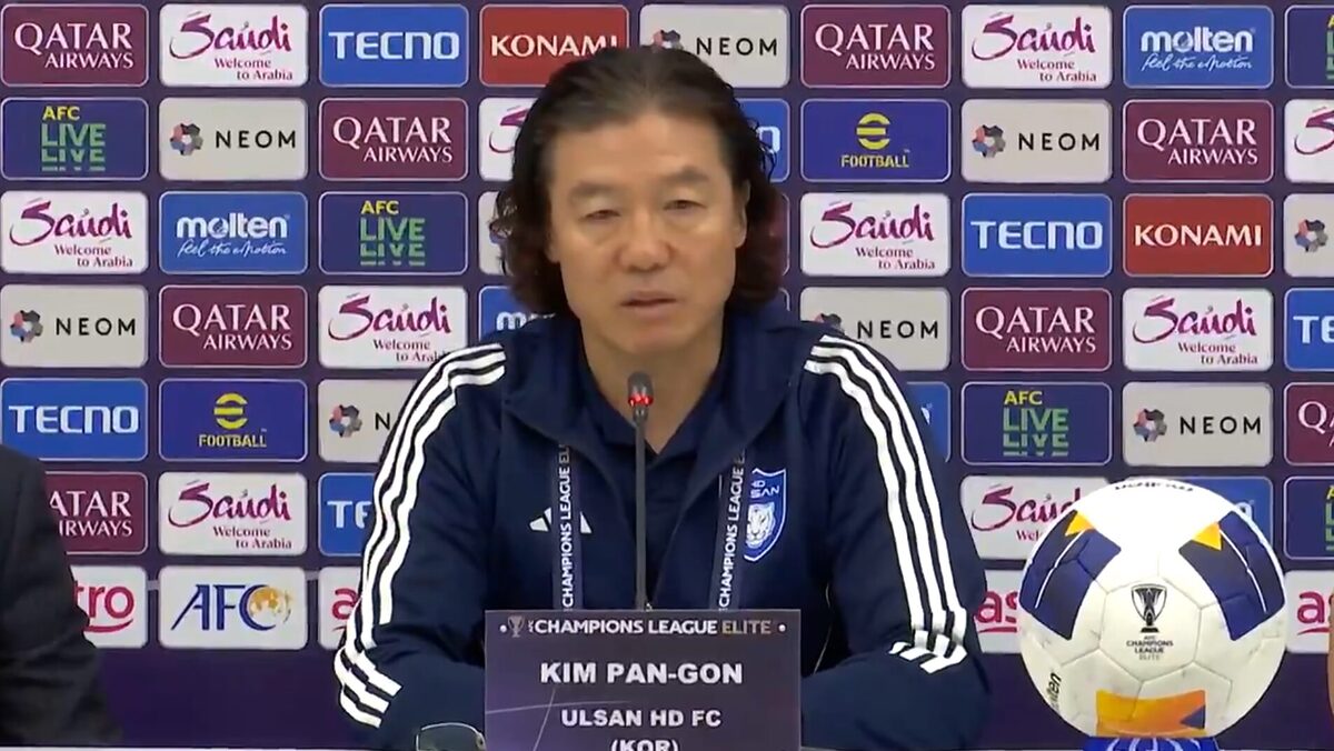 Kim Pan-gon Enggan Terima Keputusan Ulsan HD Pecat Beliau